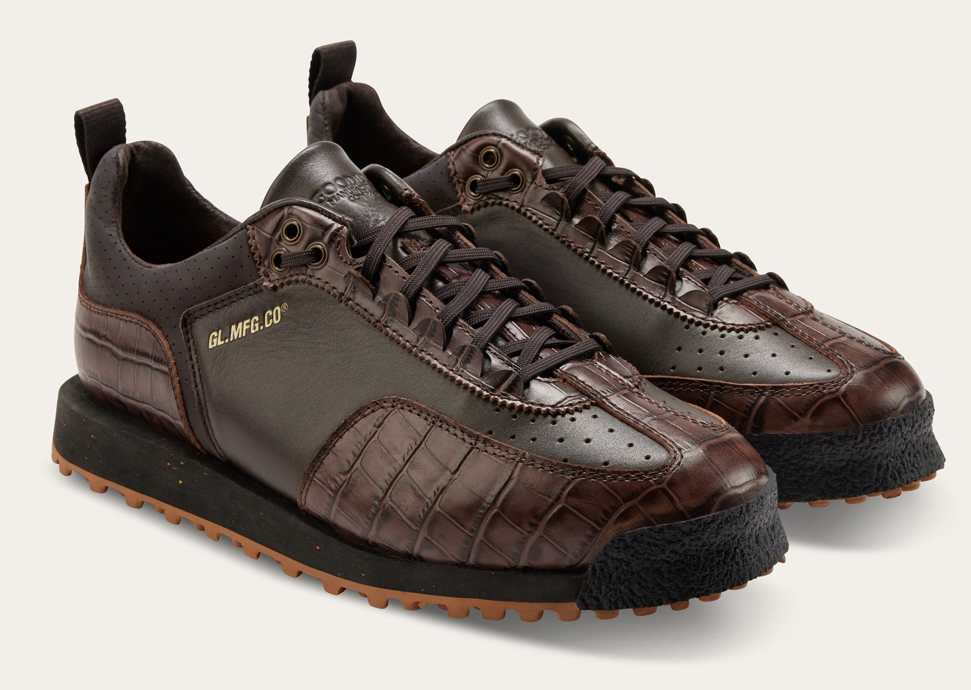 Traditional Classic Golf Shoes | Designed in Sweden